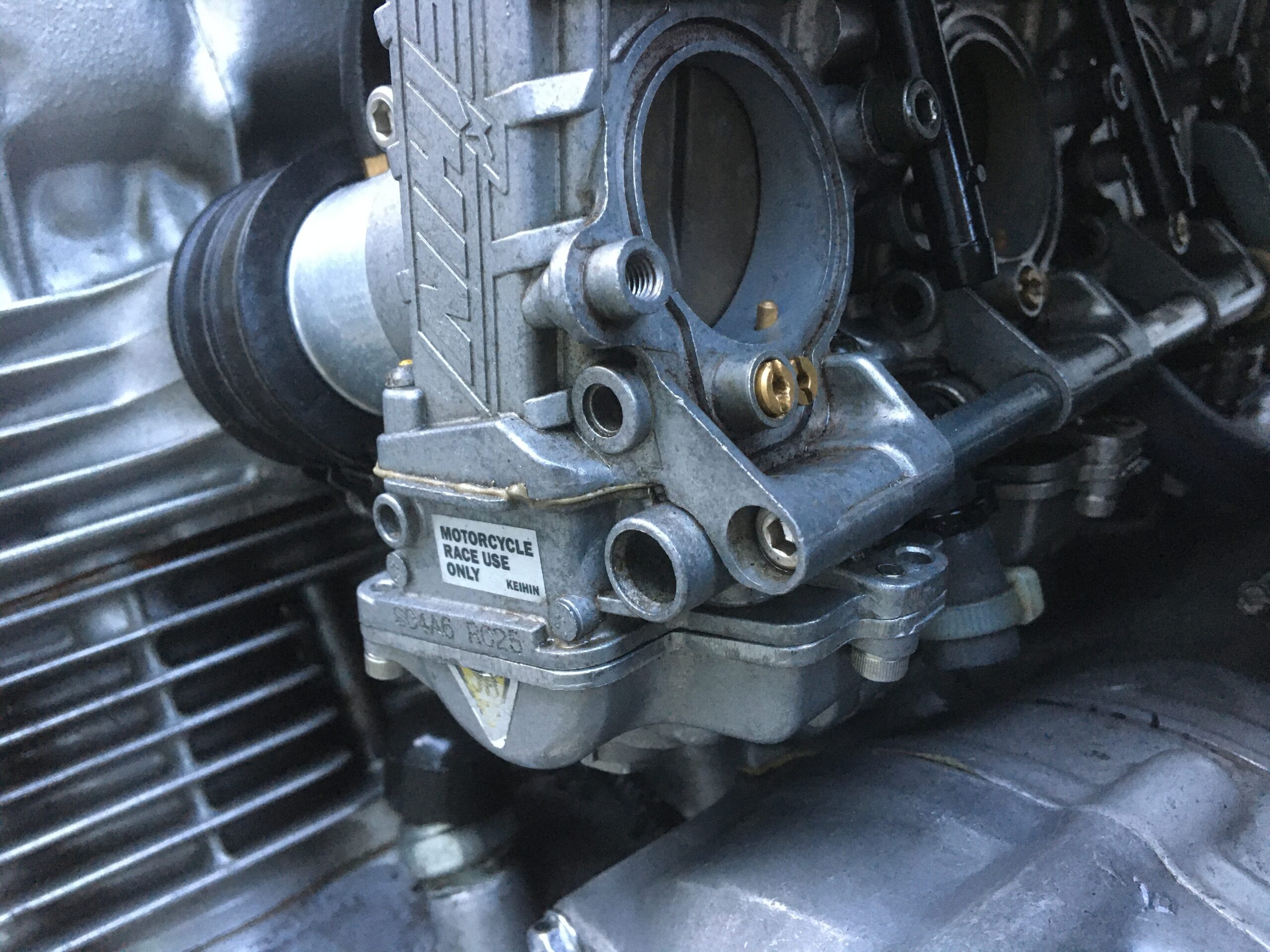 FCRセッティング-エアスクリューとパイロットスクリューは定期的にリセット | CBX1000-ららら